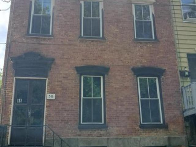 58 Osborne St, Albany, NY 12202