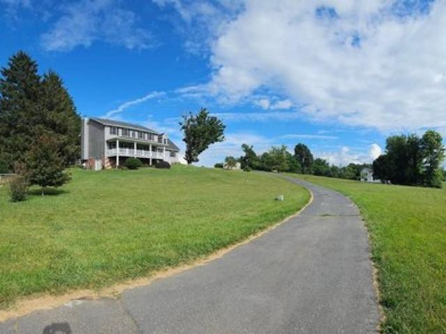 58 Overlook Rd, Waynesboro, VA 22980