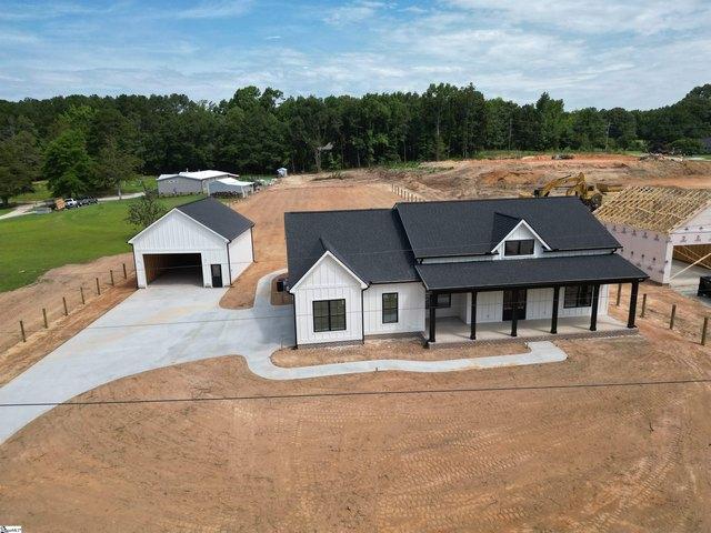 58 Quail Rd, Gray Court, SC 29645