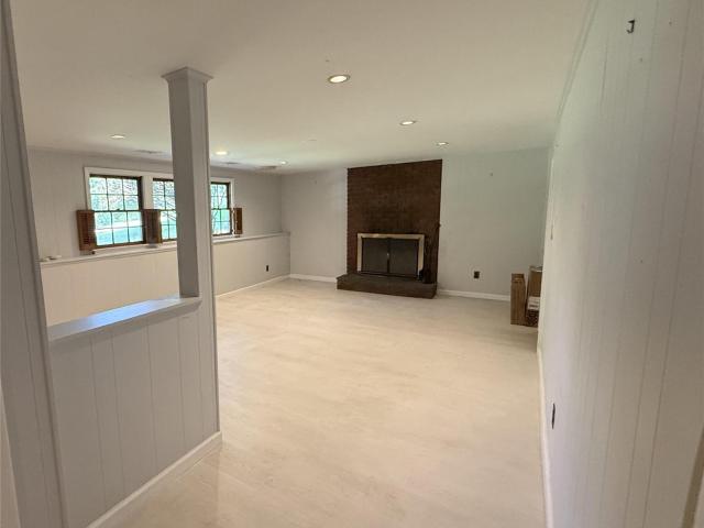58 Quakerbridge Road