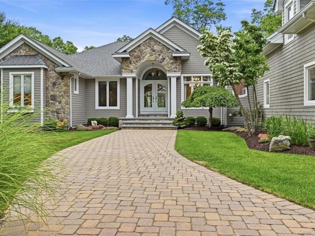 58 South Path, Calverton, NY 11933