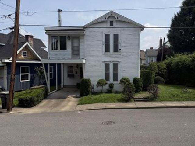 58 Smithfield St, Buckhannon, WV 26201