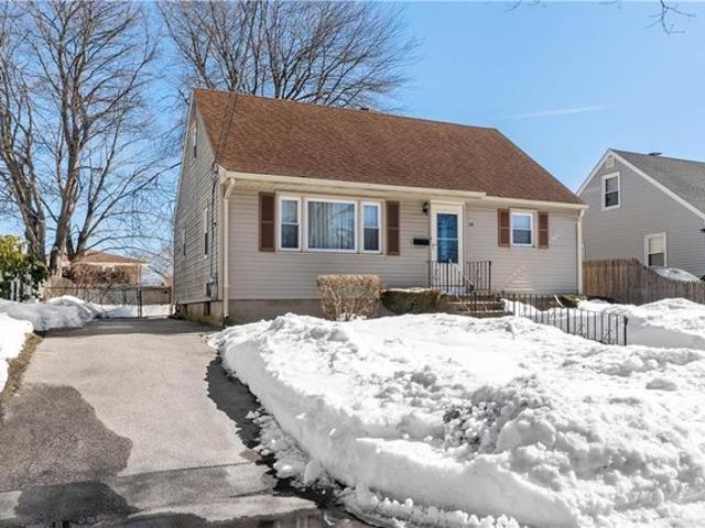 58 Swan St, East Providence, RI 02914