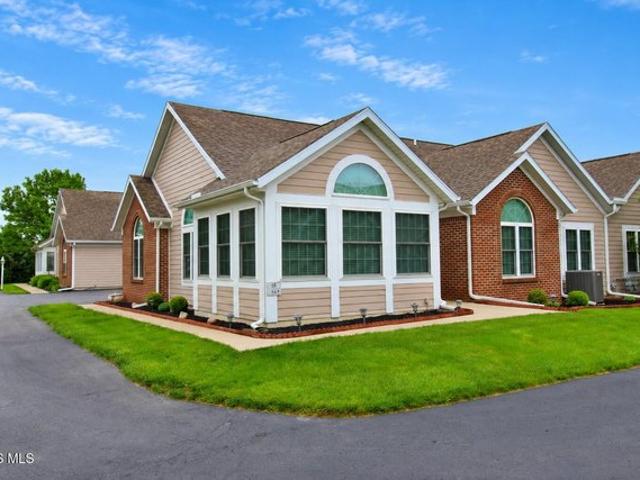 58 Summerfield Blvd, Bowling Green, OH 43402