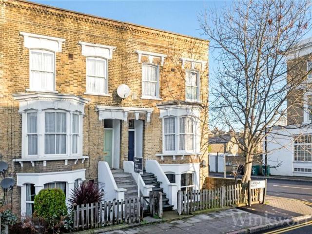 58A Casella Road, New Cross Gate. 4 bed detached house to rent £3,098 pcm £715 pw