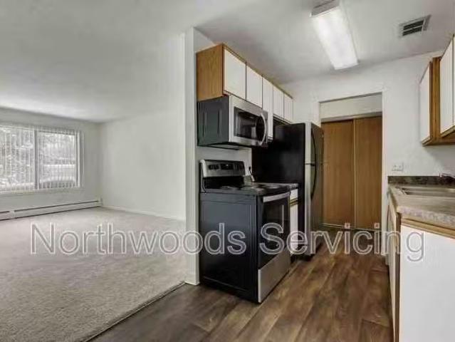 59042043 2240 Skillman Ave E