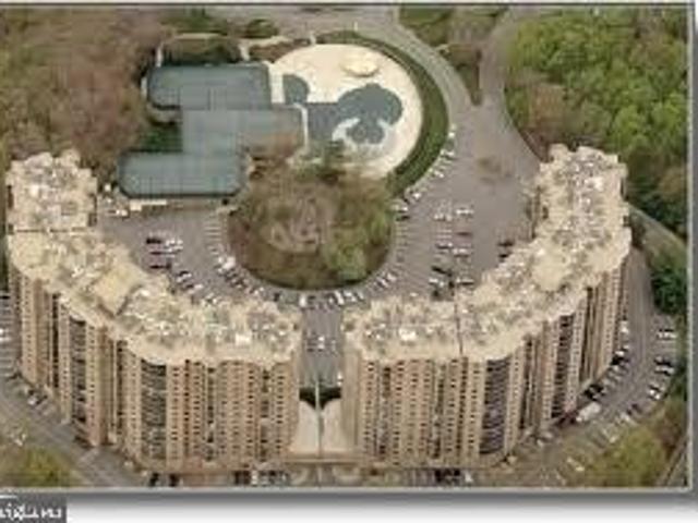 5904 Mount Eagle Dr Apt 817, Alexandria, VA 22303