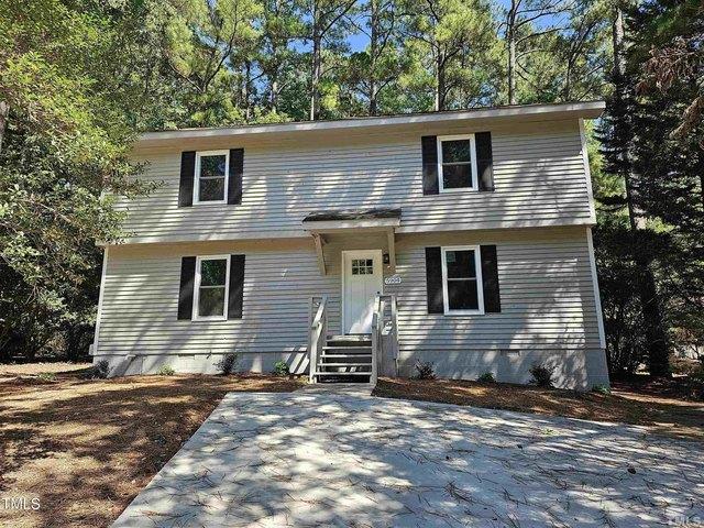 5904 Applewood Ln, Raleigh, NC 27609
