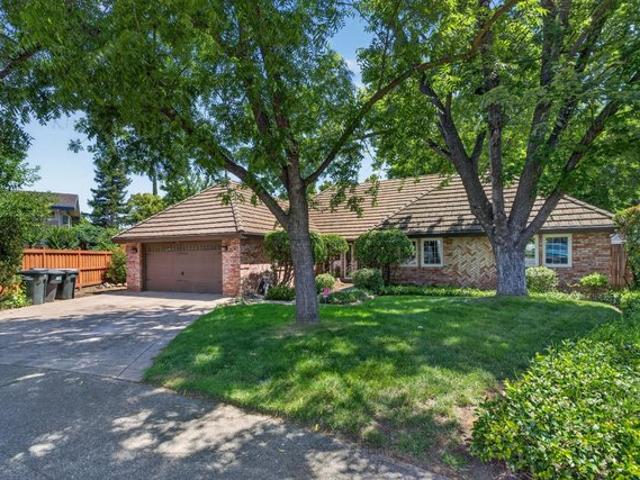 5904 Courville Ct, Fair Oaks, CA 95628
