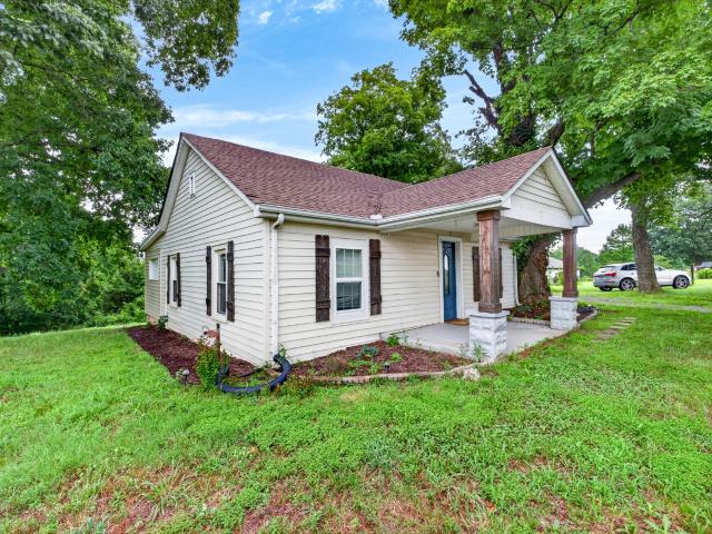 5904 Highway 76E E