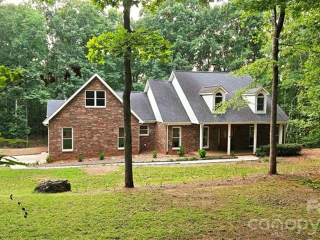 5904 Polk Mountain Dr, Marshville, NC 28103