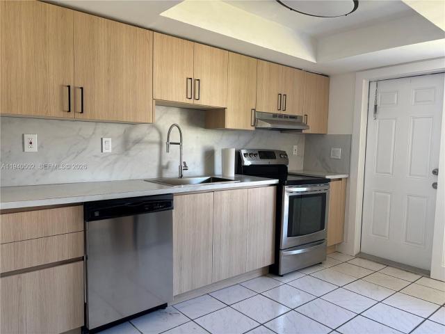 5904 SW 27th St, West Park, FL 33023 | MLS #A11940