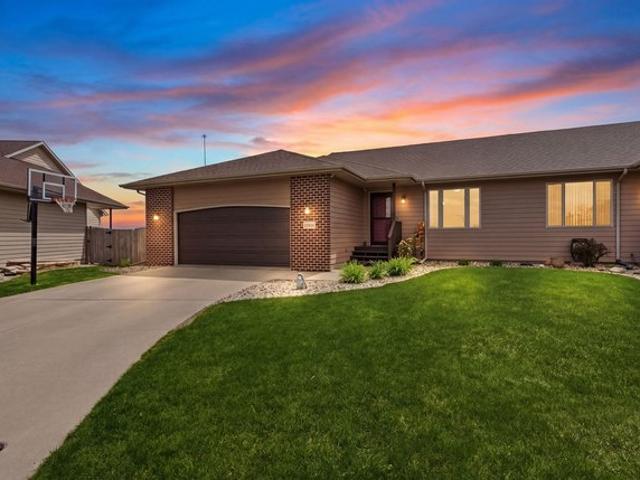 5904 S Mandy Cir Unit A, Sioux Falls, SD 57106