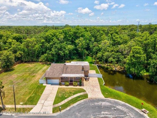 5904 Springrun Ct, Holiday, FL 34690