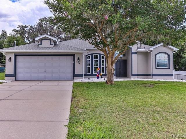 5904 W Meadowpark Ln, Crystal River, FL 34429