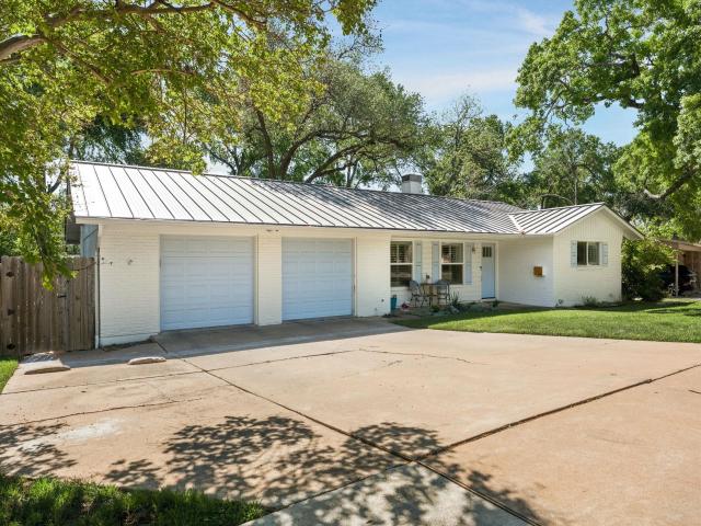 5905 Marilyn Dr