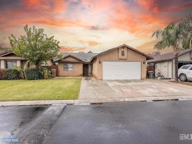 5905 Stone Bridge Ln, Bakersfield, CA 93313