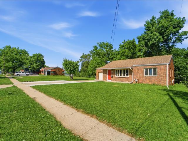5905 SW 9th Street