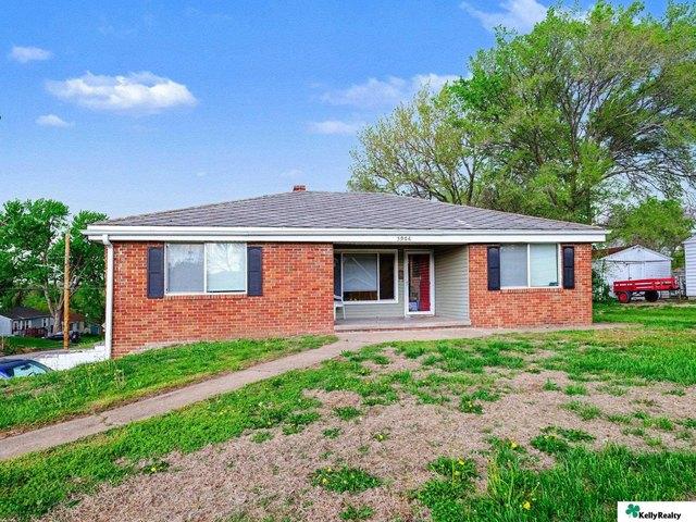 5906 N 36th St, Omaha, NE 68111