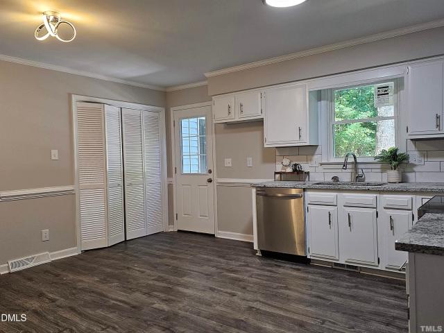 5906 Applewood Lane