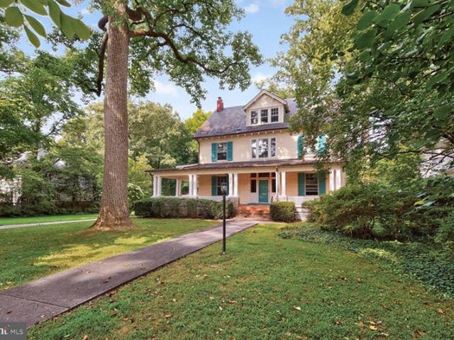 5906 Cedar Pkwy, Chevy Chase, MD 20815