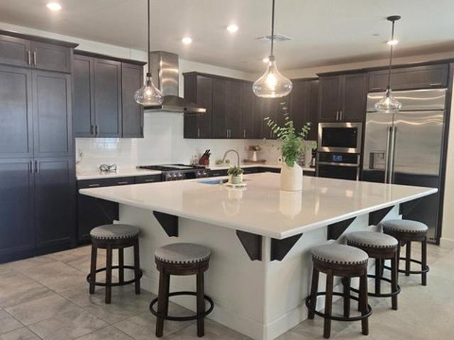 5907 Bonneville St, Sacramento, CA 95835