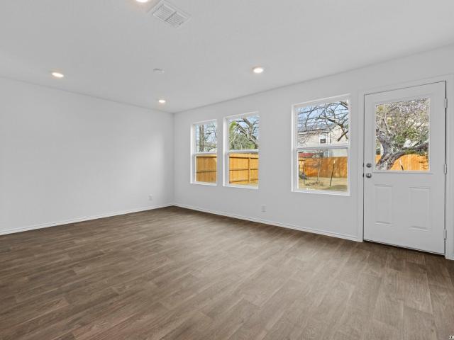 5907 Cinnabar Cor, San Antonio, TX 78222 | MLS #1944