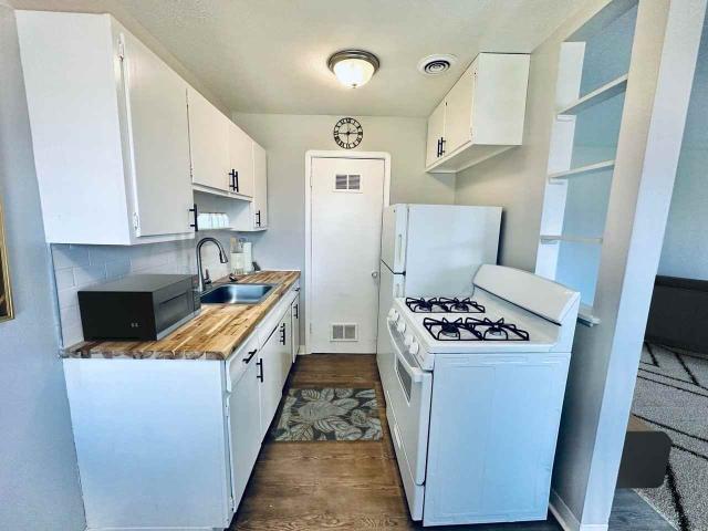 5907 Woolman Court 1 Bedroom Apartment for Rent at 5907 Woolman Court, Parma, OH 44130 Parma