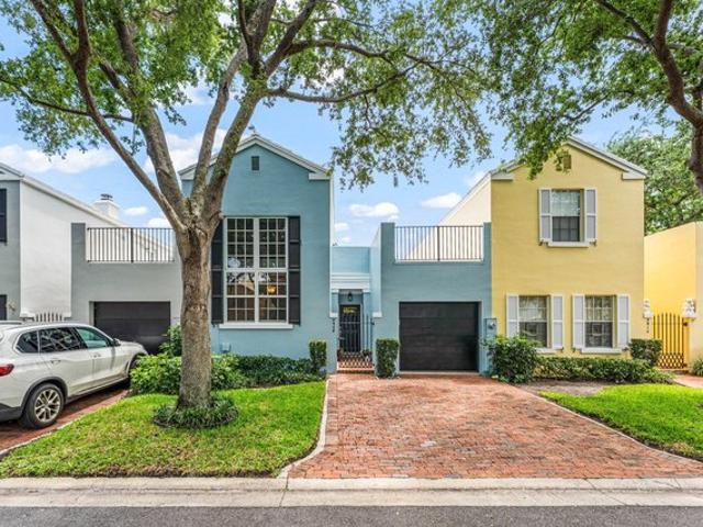 5908 Catesby St, Boca Raton, FL 33433