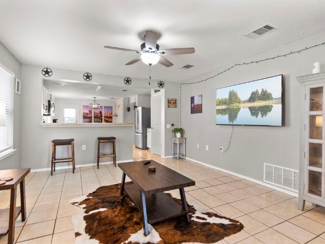 5908 Silver Screen Dr, Austin, TX 78747 | MLS #6021 | Compass