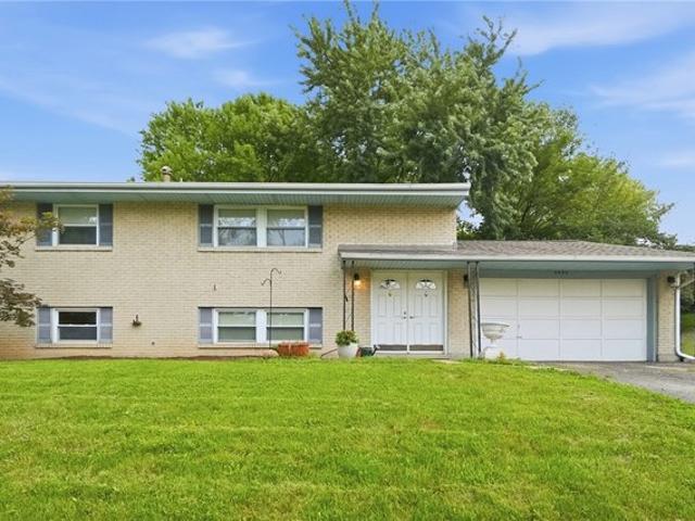 5908 Verdi Dr, West Carrollton, OH 45449