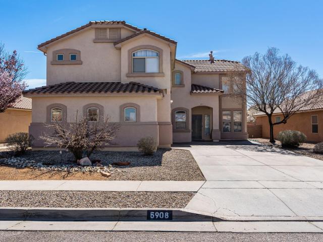 5908 Las Cadenas Road NW