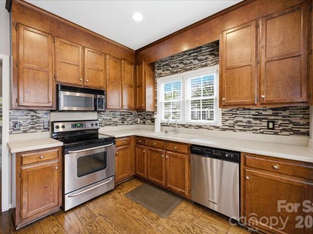5909 Fitzwilliams Lane