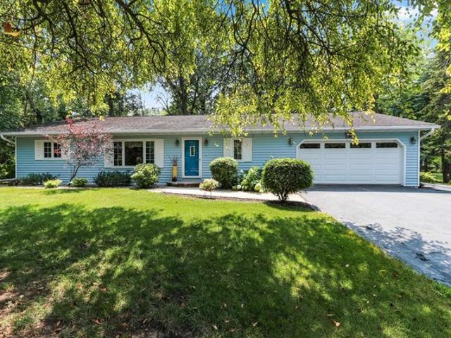 5909 Indian Shores Rd, Winneconne, WI 54986