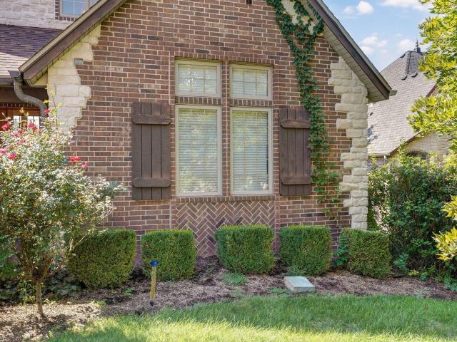5909 S Brightwater Trail, Springfield, US, MO