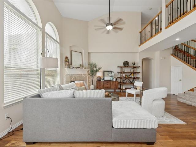 5909 Vineyard Lane