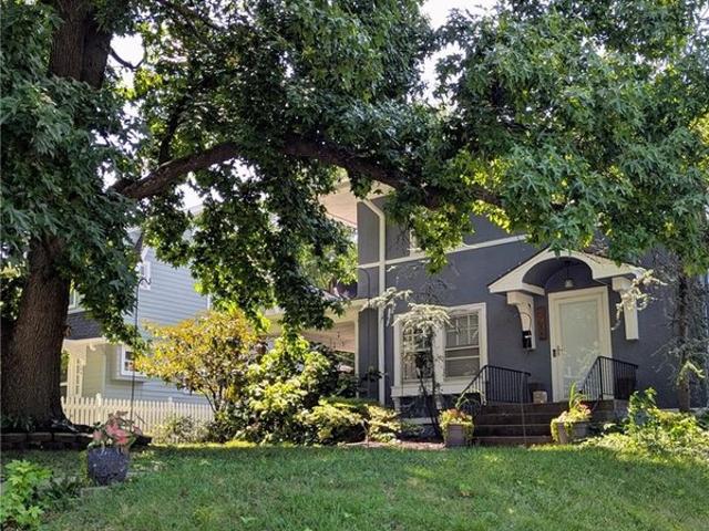 5900 Oak St, Kansas City, MO 64113