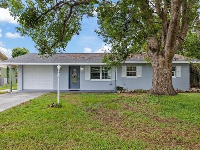 5900 Avocado St, Zephyrhills, FL 33542