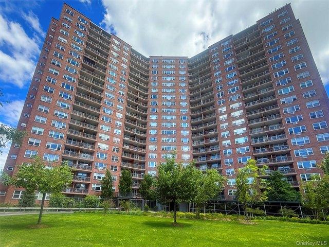 5900 Arlington Ave Apt 4B, Bronx, NY 10471