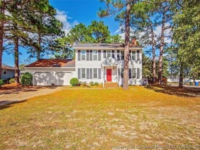 5900 Bishopgate Pl, Fayetteville, NC 28304