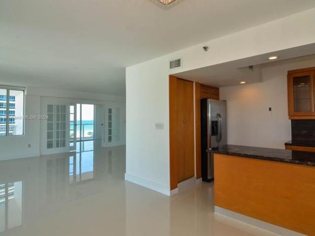 5900 Collins Ave #1008, Miami Beach, FL 33140