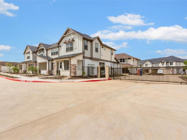 5900 Highway 287 Frontage Rd, Arlington, TX 76017 | MLS #79986 | Compass