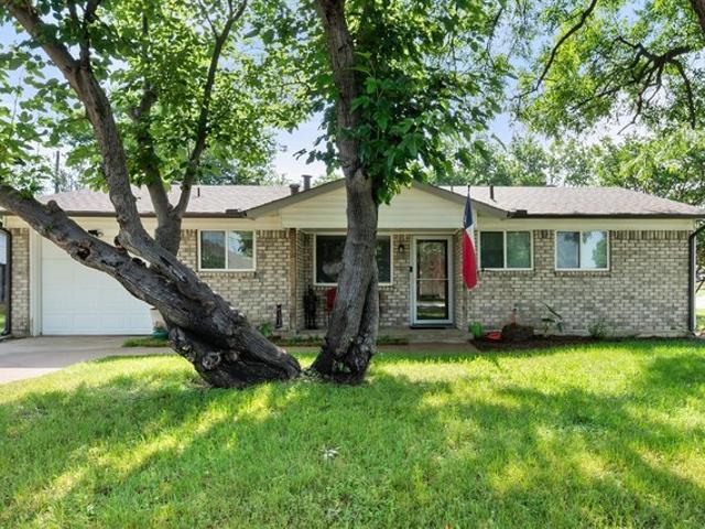 5900 Plum St, Watauga, TX 76148
