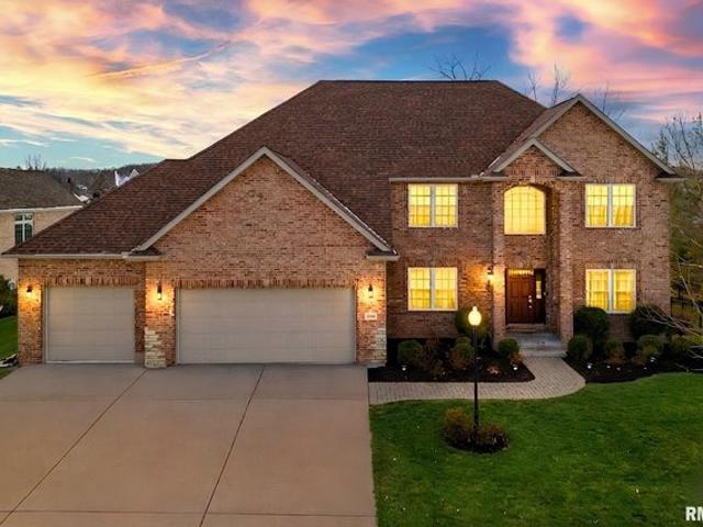 5900 W Eaglecreek Dr, Peoria, IL 61615