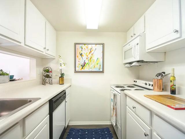5900 Westower Court Studio Apartment for Rent at 5900 Westower Ct, Richmond, VA 23225 Cedarhurst