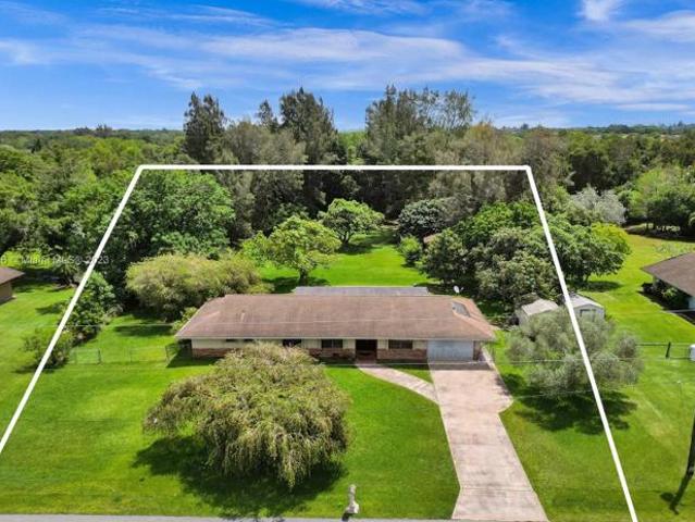 5900 196th Ln SW, Southwest Ranches, FL 33332