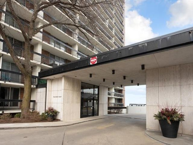5901 N Sheridan Rd Apt 2J, Chicago, IL 60660