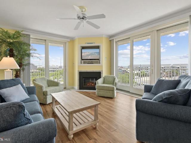 5901 Atlantic Avenue # 414