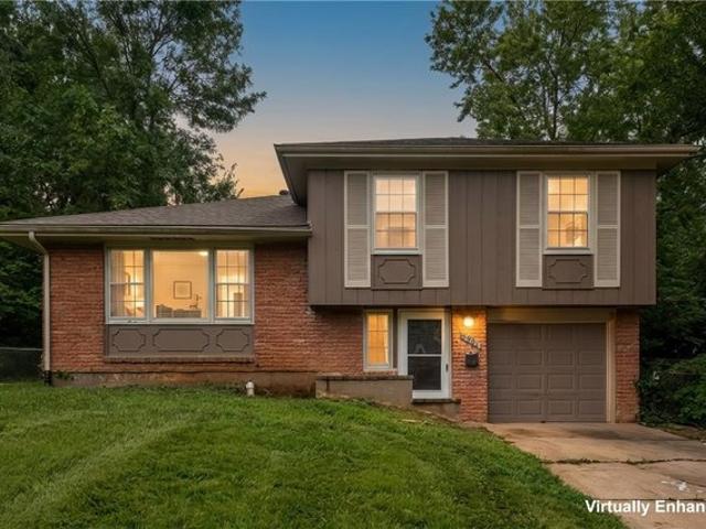 5901 Fairlane Dr, Kansas City, MO 64134