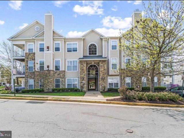 5901 Founders Hill Dr Unit 101, Alexandria, VA 22310